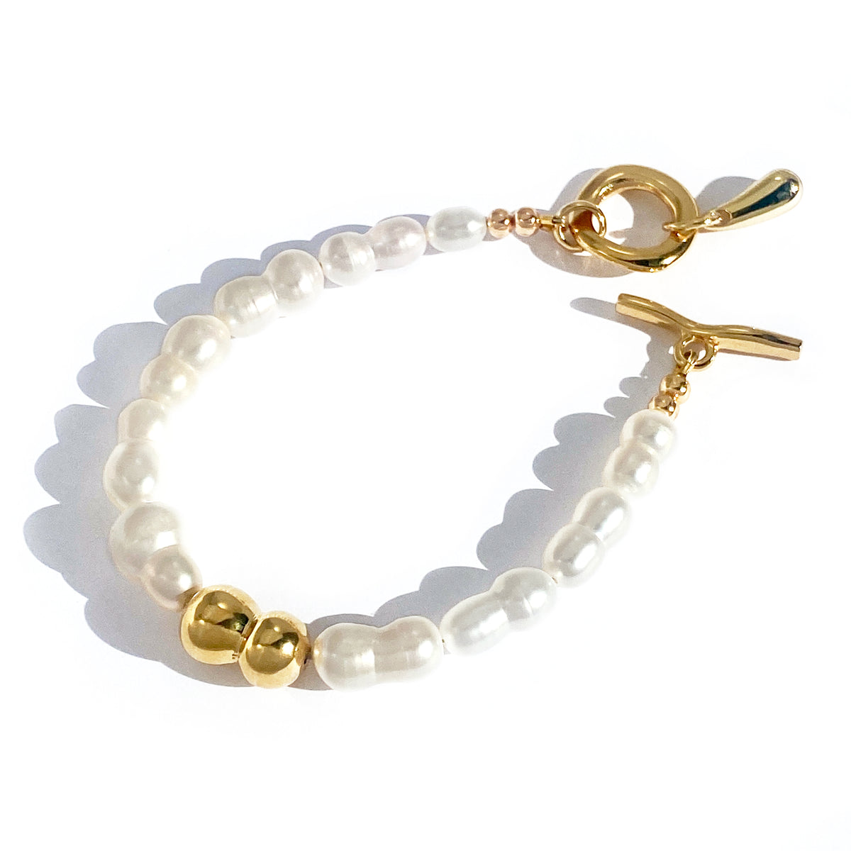 Levi Pearl Bracelet - Gold – BIKO